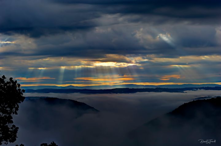 Light streaming through clouds - DLF Photo - Photography, Landscapes ...