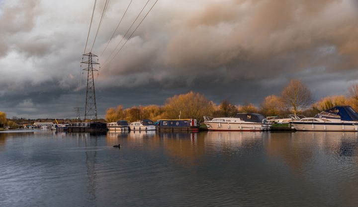 Storm on the river Lee brewing. - travelling journalist - Photography ...