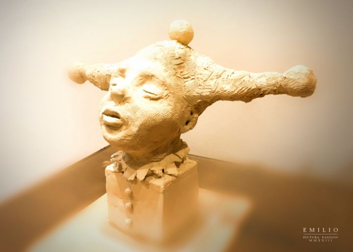 EmiliO-paintings - Sculptures & Carvings