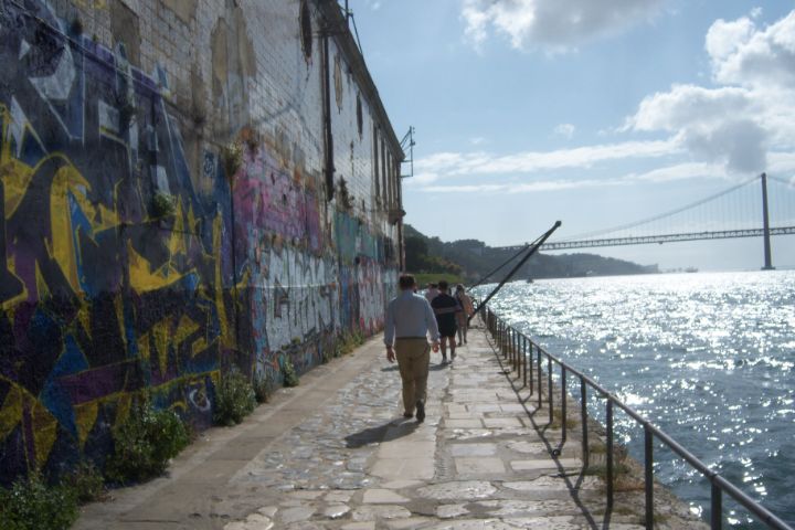 walkway (almada, portugal) - alvaro lara - Photography, Buildings ...