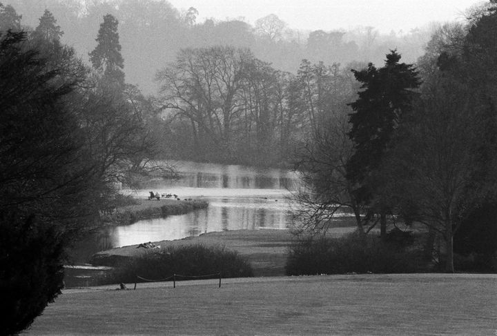 Warwick Castle Lake Photograph - Larry B. Simpson - Photography ...