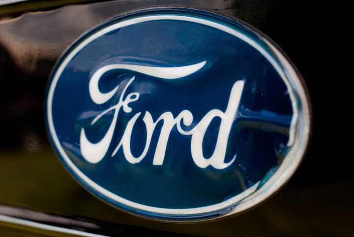 Blue Ford Emblem - MHP - Photography, Vehicles & Transportation ...