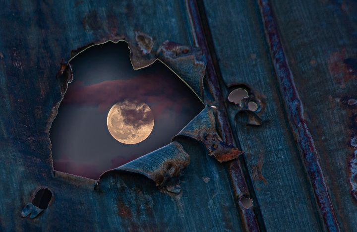 Rusty Moon - Mike Lee - Photography, Astronomy & Space, Moon - ArtPal