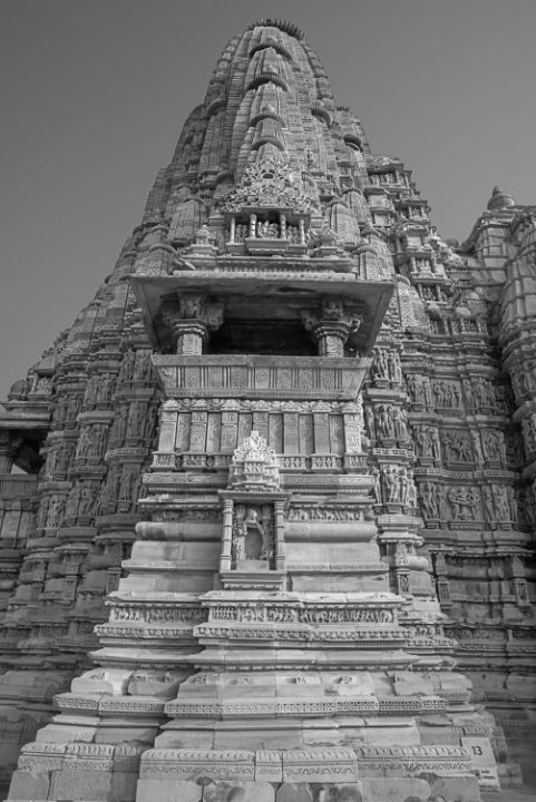 _SSK0551 Temple Perspective. bw - Sunil Kapadia Photography ...