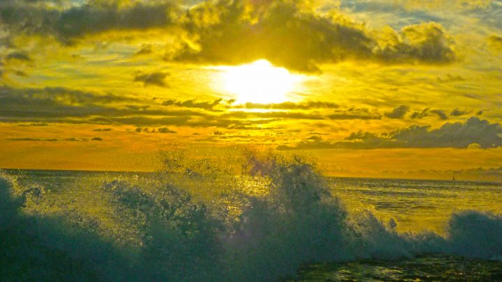Surge - Sunset Hawaii Panorama - 360 Studios Fine Art - William Robert ...