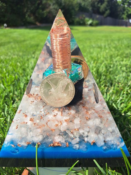 Heirloom Orgone Generator Pyramid - Pyramid Crystal - Crafts & Other ...