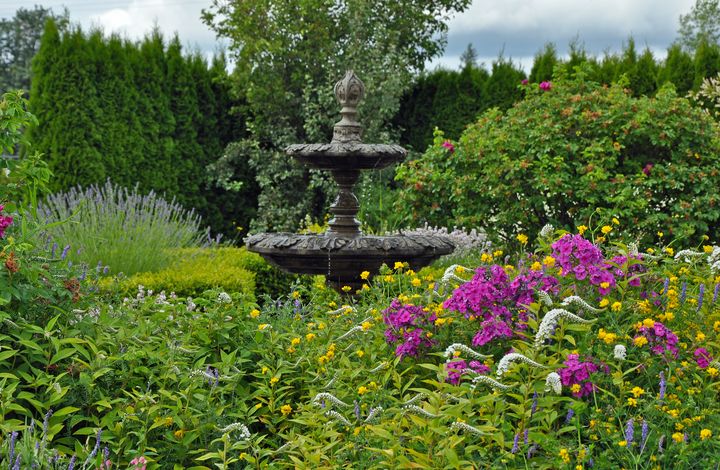 Botanical garden water fountain - Perl Photography - Photography ...