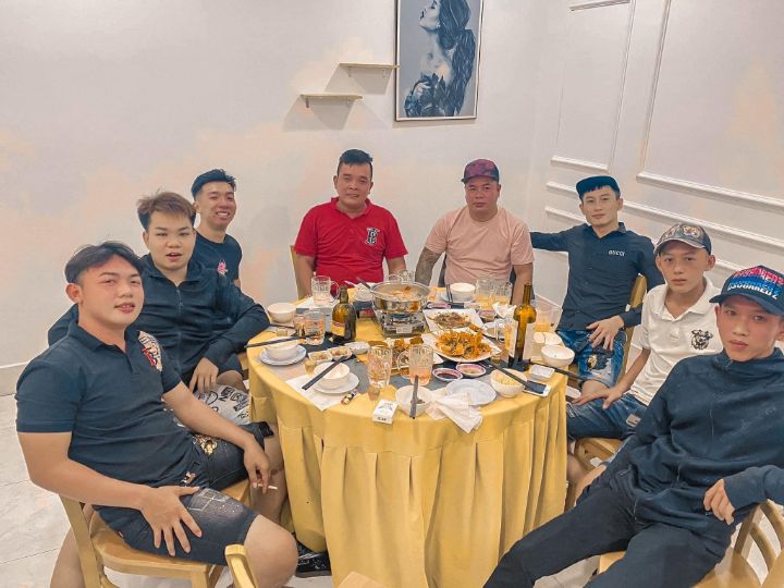 Meeting - Ashrafshaker255 - Drawings & Illustration, People & Figures ...