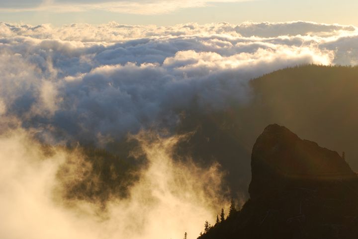 Sea of Clouds on a Cascade Morning - Wend Images Gallery - Photography ...
