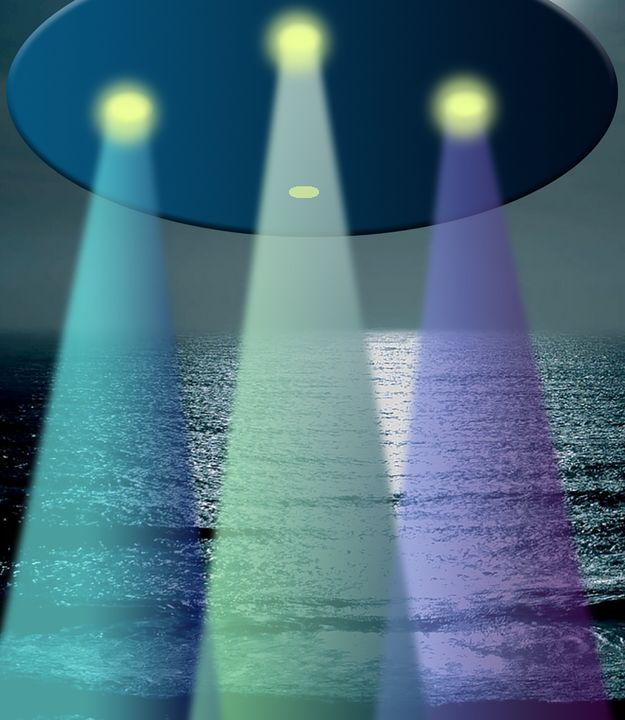 Saucer Painting #1 - Prints by Geoff Greene - Paintings & Prints ...