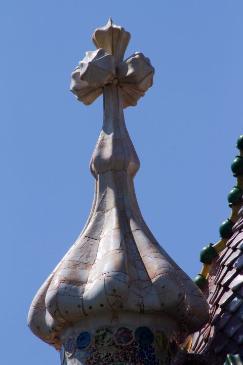 Casa Batlló cross by Antonio Gaudi - Dmitry Puzyrev - Photography ...