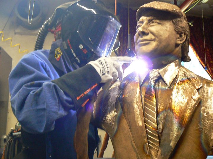 Raymond D. Hunter - Sculptures & Carvings