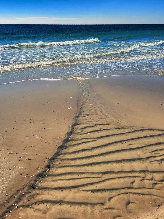 Sandy Waves Returning to the Sea - The Colorful Cove - Photography ...