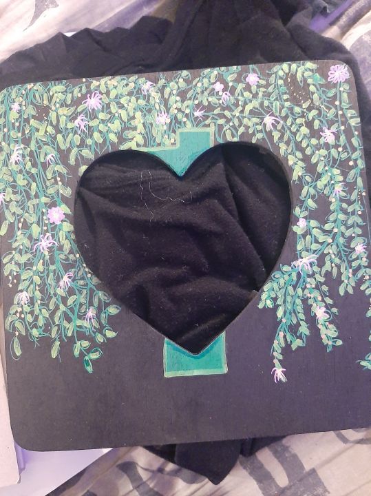 Heart Frame - Xennie's - Crafts & Other Art, Frames - ArtPal