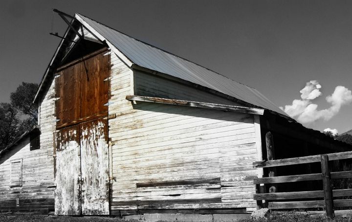 Whitewashed Old Barn - CalicoPony Creations - Photography, Buildings ...