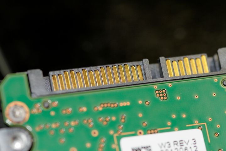 Laptop hard disk SATA port - Alvin Wong Photography Corner ...