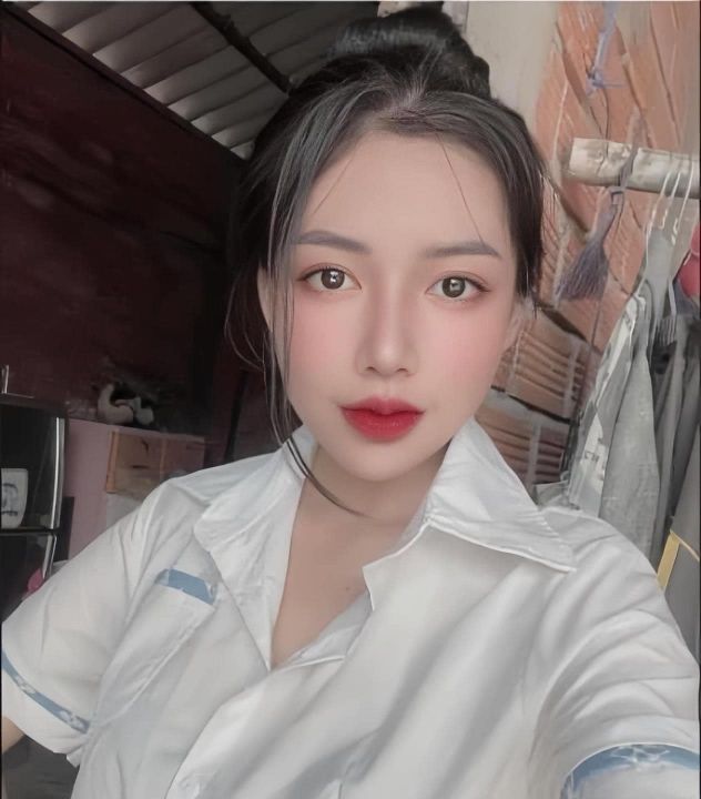 Beautiful Girl - Tran Viet Vuong - Photography, People & Figures, Portraits, Female - ArtPal