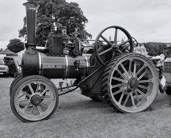 Steam Traction Engine Monochrome - JT54Photography - Photography ...