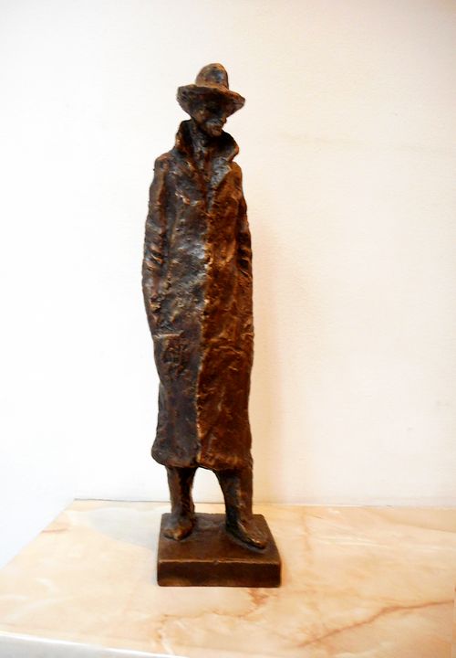 Miniature of a Young man with hat - Miniature Gallery - Sculptures ...