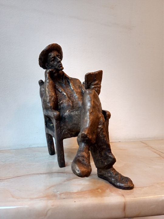 Bronze statue of man with a book - Miniature Gallery - Sculptures ...