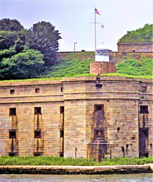 Fort Wadsworth Light - FotoArts By Herb - Photography, Places & Travel ...
