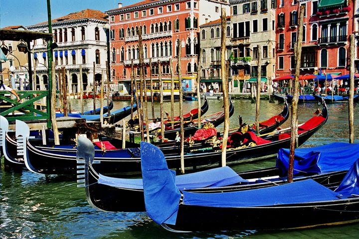 Gondolas - Visions of the World - Photography, Places & Travel, Europe ...
