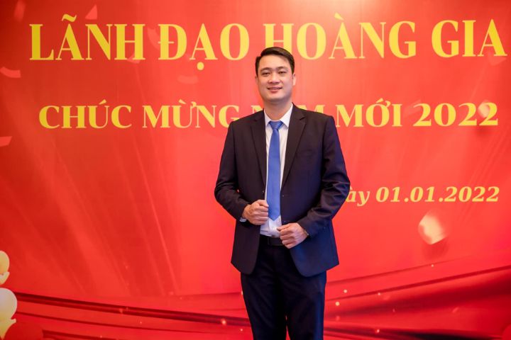 Portrait photo of my company's presi - Hoàng Văn Minh - Photography ...