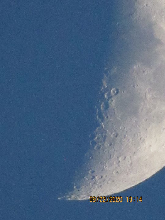 Daytime crescent moon 2 - Lavender's Gallery - Photography, Astronomy ...