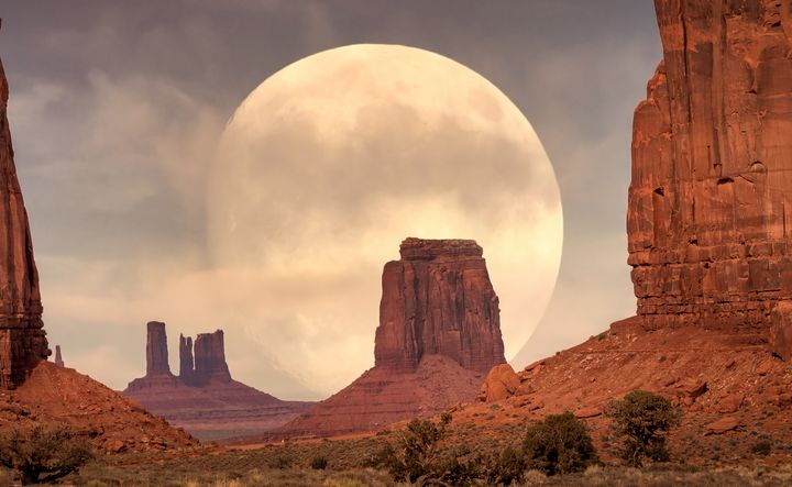 Full Moon in Monument Valley - Rod Gimenez - Photography, Places ...