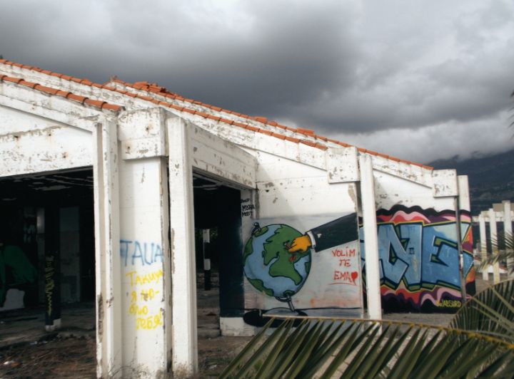 Art in Ruins: Dramatic Graffiti - BranaghBel Art - Photography, Places ...