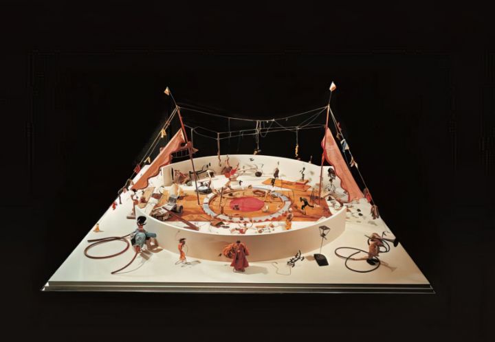 CALDER S CIRCUS 1931 - ZIDOX - Paintings & Prints, Abstract, Movement ...