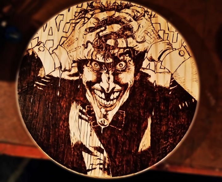 Joker table - D'Esign Faction - Sculptures & Carvings, People & Figures ...