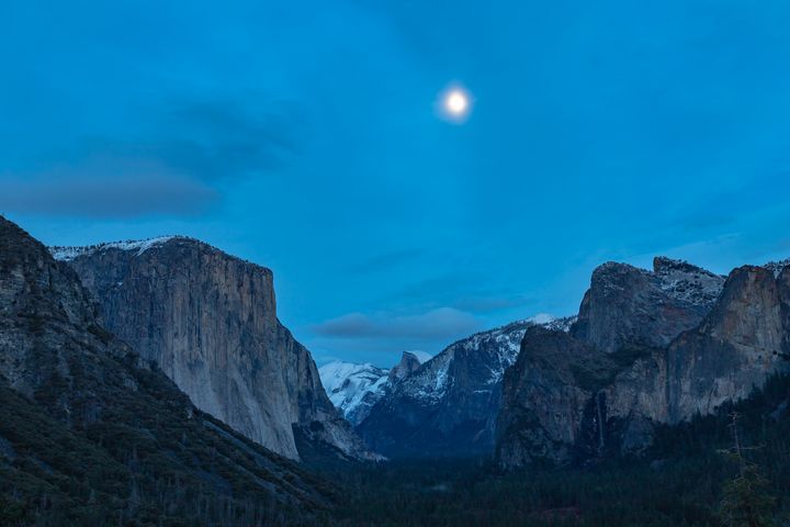 Full Moon over Yosemite Tunnel View - Jesse Roberts Photography ...