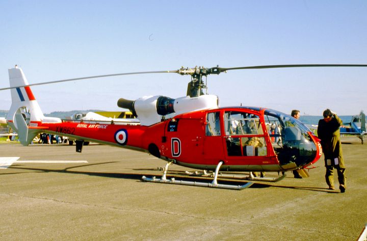 Aerospatiale SA.341D Gazelle HT3 - MILITARY PHOTO PRINTS UK ...