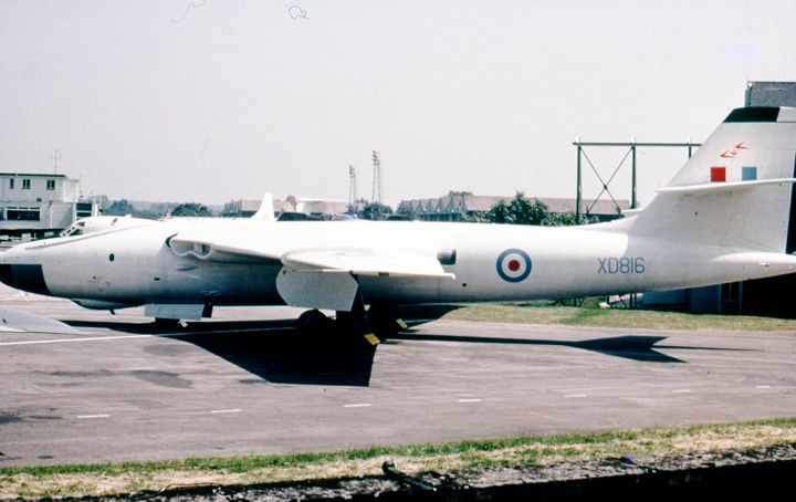Vickers Valiant BK1 - MILITARY PHOTO PRINTS UK - Photography, Vehicles ...