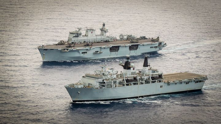 L15,HMS Bulwark - MILITARY PHOTO PRINTS UK - Photography, Vehicles ...